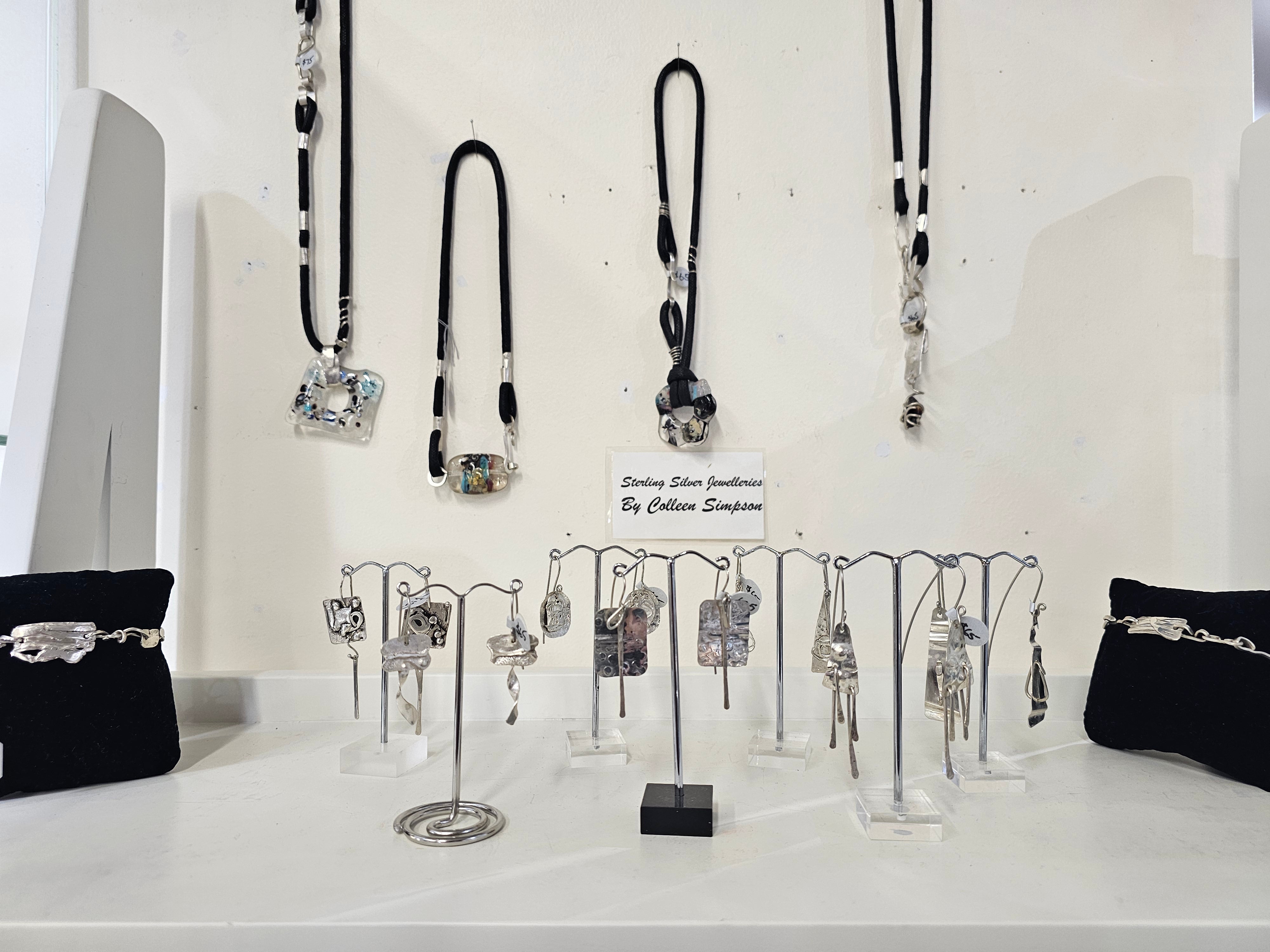 Colleen Simpson – Gallery Helena Bay