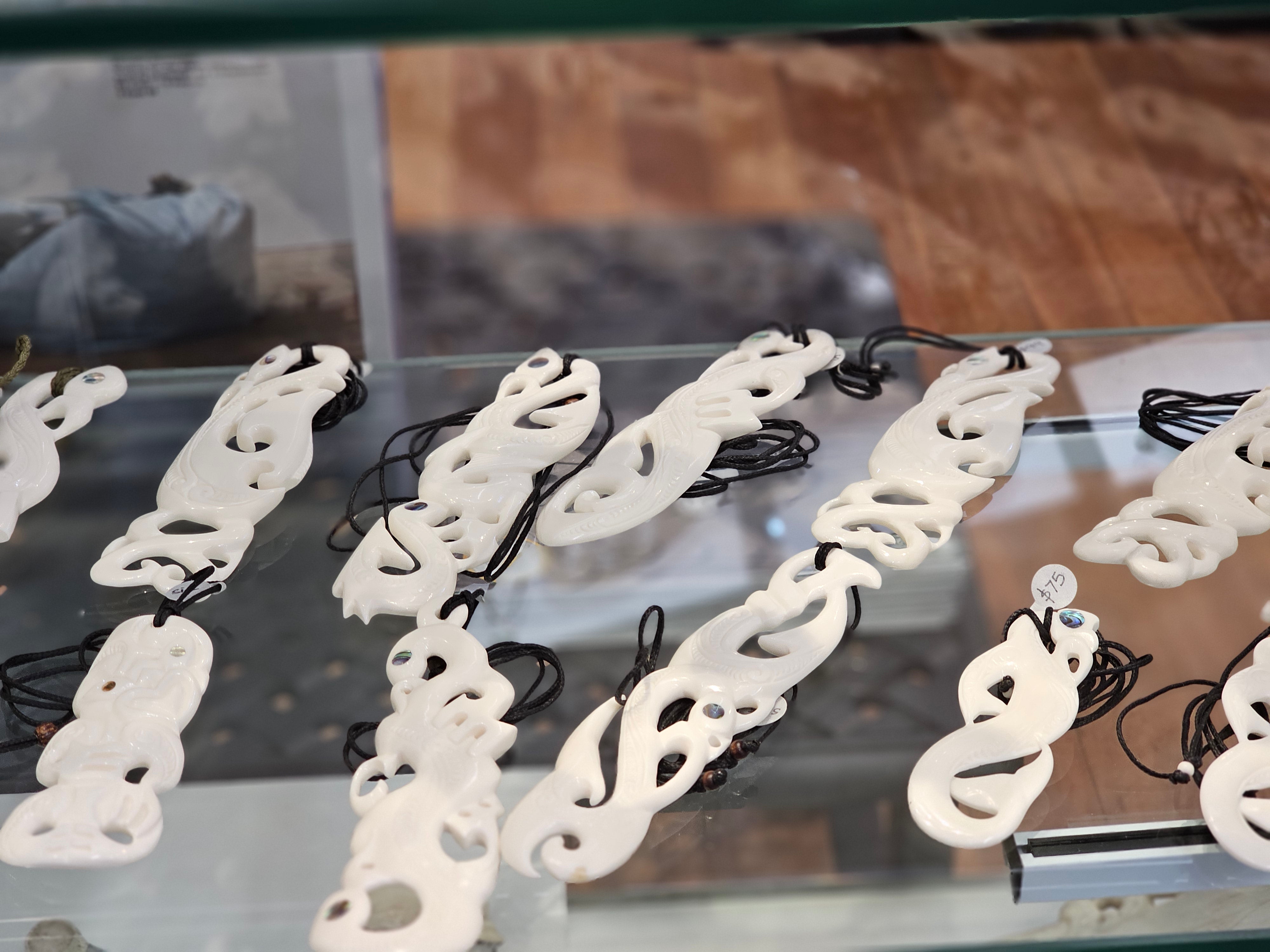 Simiki – Gallery Helena Bay